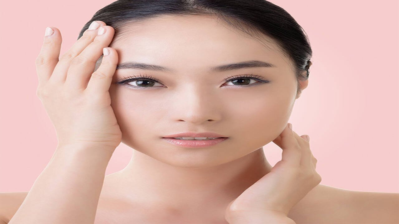 The Importance of a Skincare Routine for Spot-Prone Skin: Tips for ...